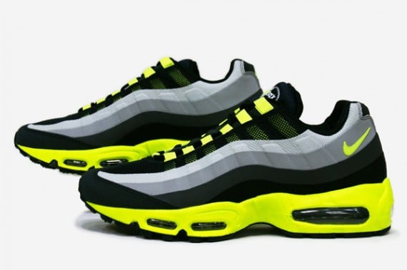 Release Details: The Kim Jones X Nike Air Max 95 Collection Sneaker Freaker | atelier-yuwa.ciao.jp