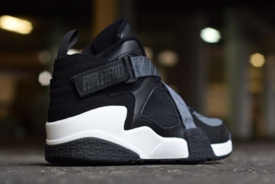 Nike Air Raid Retro - Epic Look- SneakerFiles