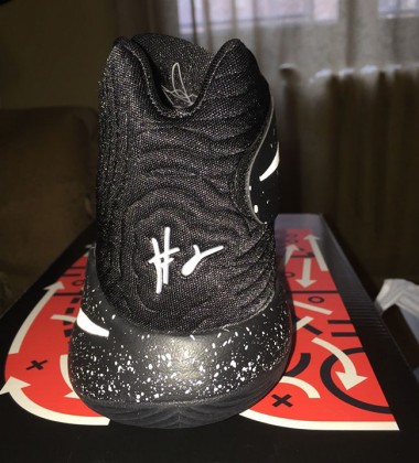 Nike Kyrie 2 EYBL | SneakerFiles