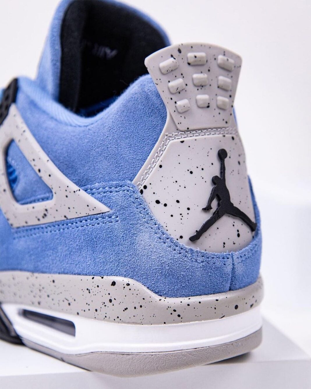Air Jordan 4 University Blue CT8527-400 Release Date Info | SneakerFiles