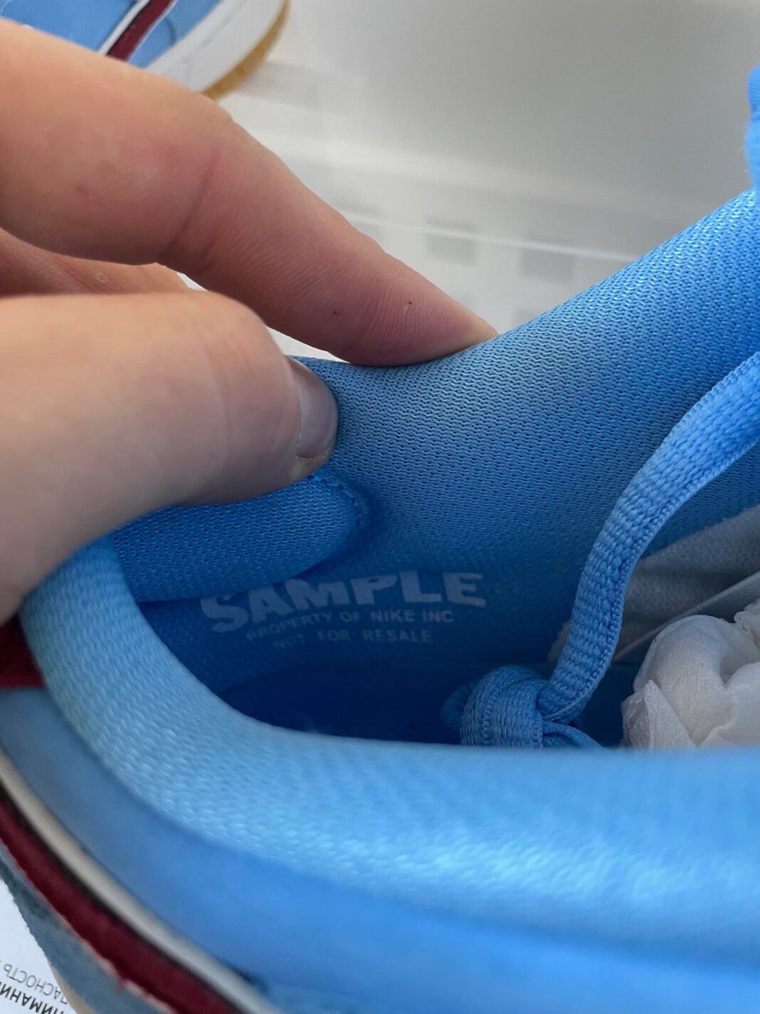 Nike SB Dunk Low Phillies Bubblegum DQ4040-400 Release Date Info ...