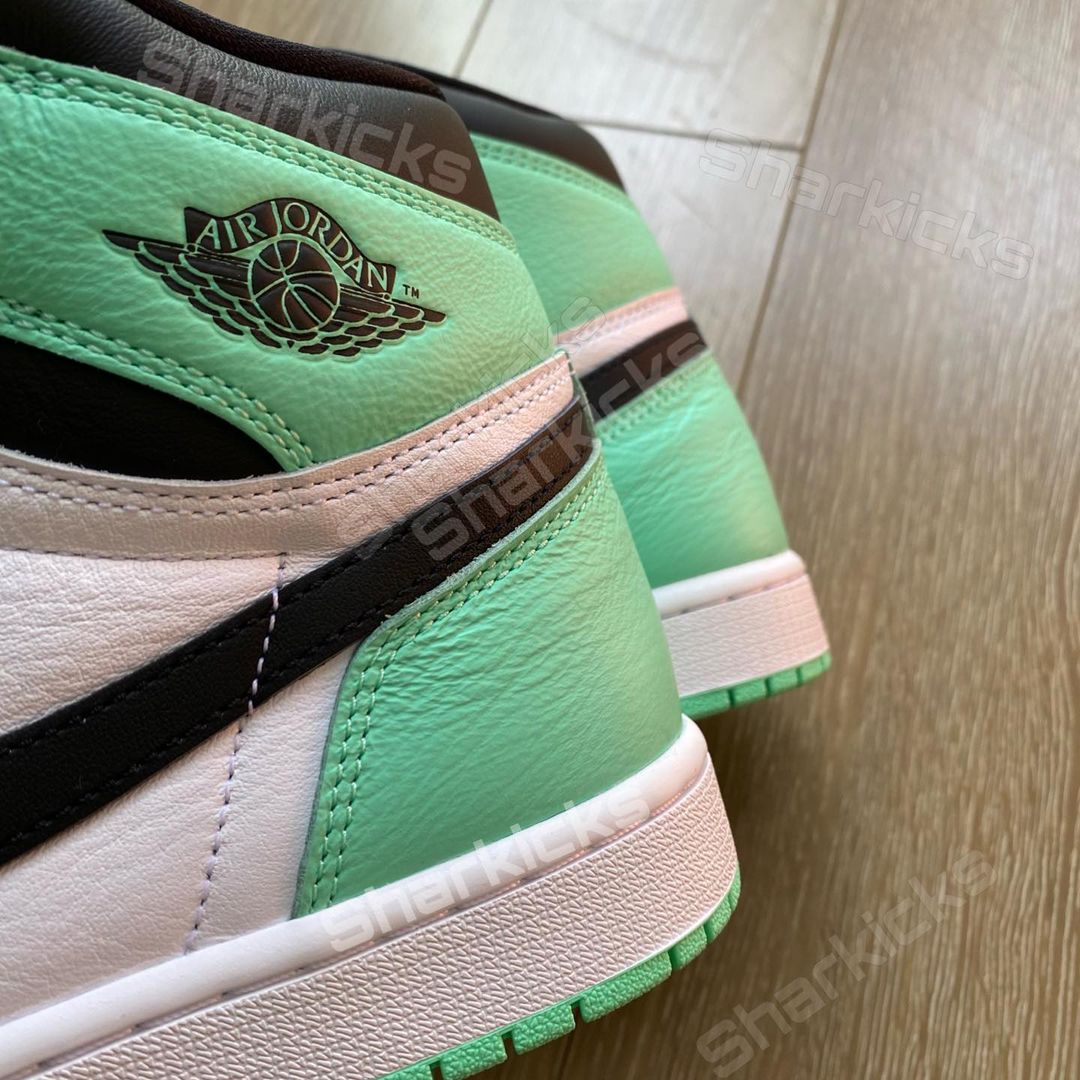 Air Jordan 1 High OG Green Glow DZ5485-130 | SneakerFiles