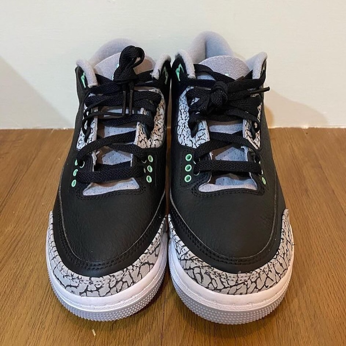 Air Jordan 3 Green Glow CT8532-031 | SneakerFiles