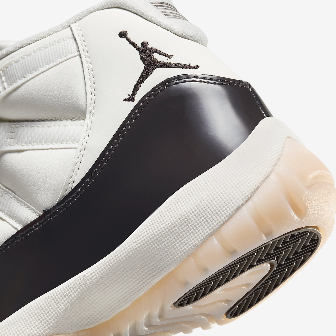 Air Jordan 11 WMNS Neapolitan AR0715-101 | SneakerFiles