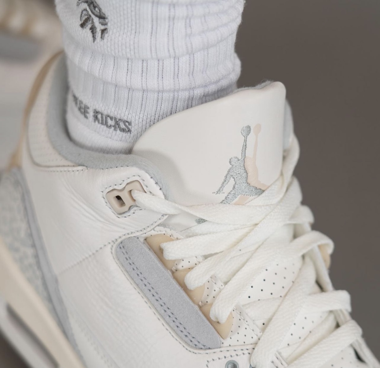 Air Jordan 3 Craft Ivory FJ9479-100 | SneakerFiles