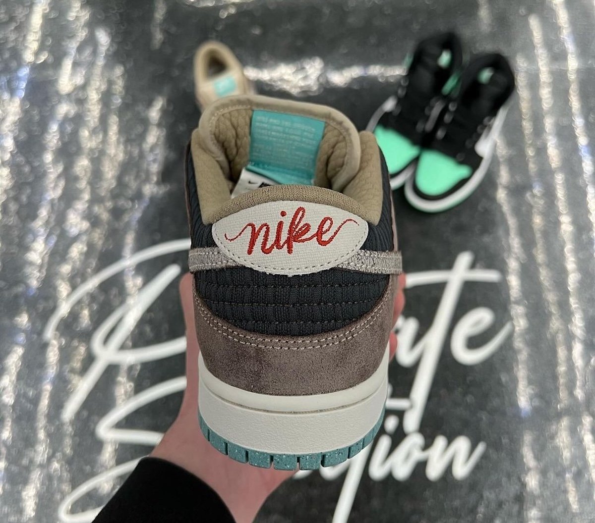 Nike SB Dunk Low Big Money Savings FZ3129-200 | SneakerFiles