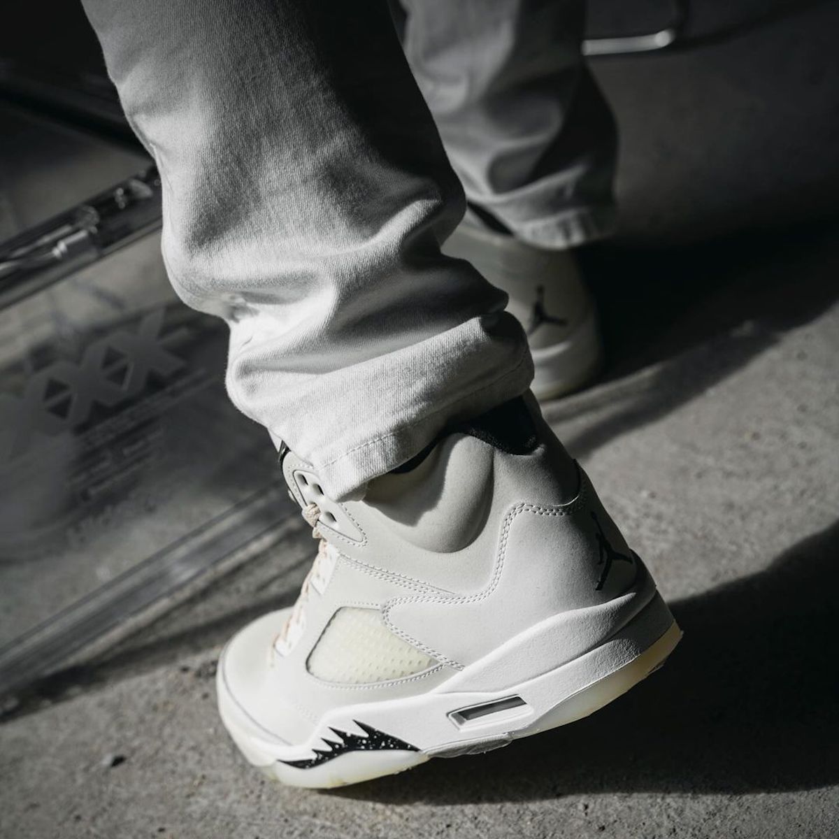 Air Jordan 5 Sail FN7405-100 | SneakerFiles