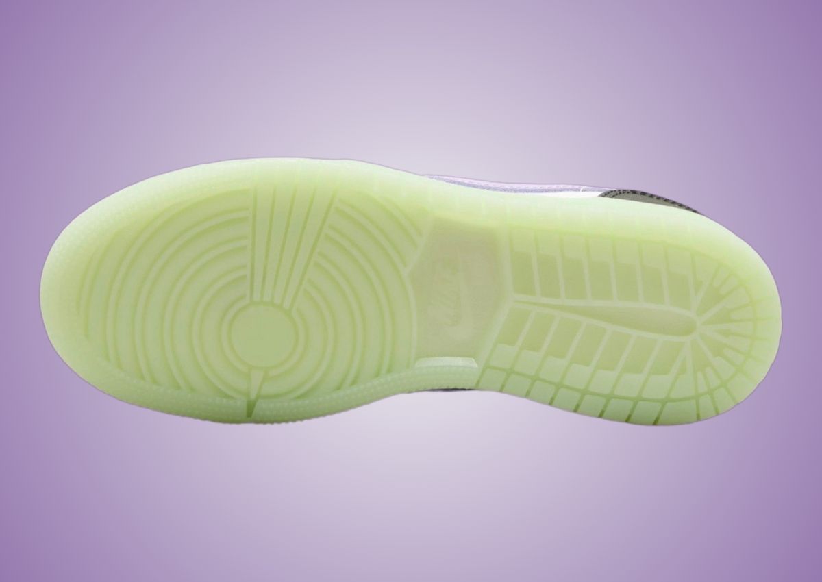 Air Jordan 1 Low OG GS Black Raspberry HF0410-001 | SneakerFiles