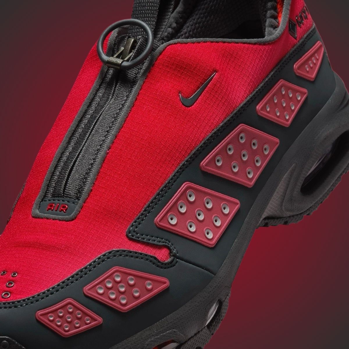 Nike Air Max SNDR Gore-Tex Fire Red FZ4238-800 | SneakerFiles