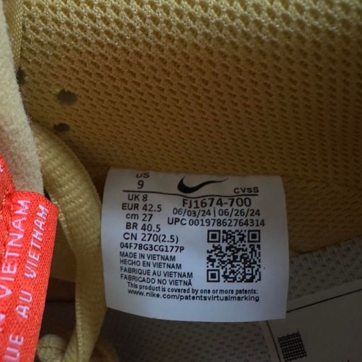 Nike SB Dunk Low Saturn Gold FJ1674-700 | SneakerFiles