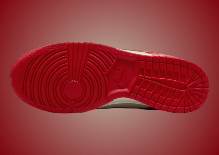 Nike Dunk Low Roses | SneakerFiles