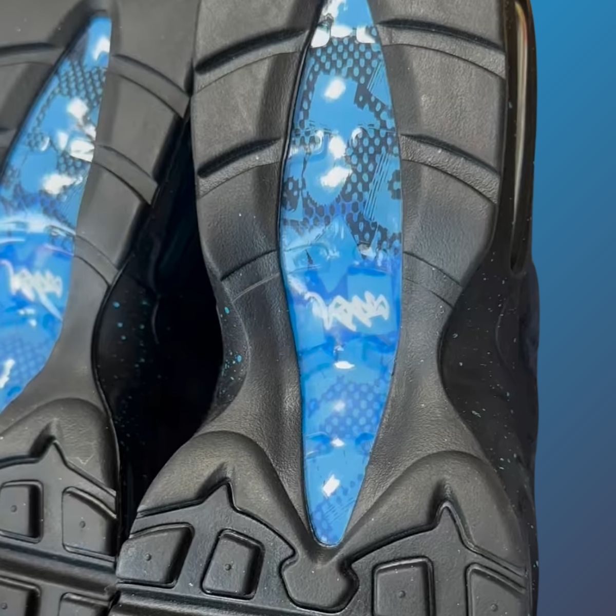 Stash x Nike Air Max 95 2024 HF5515-400 | SneakerFiles