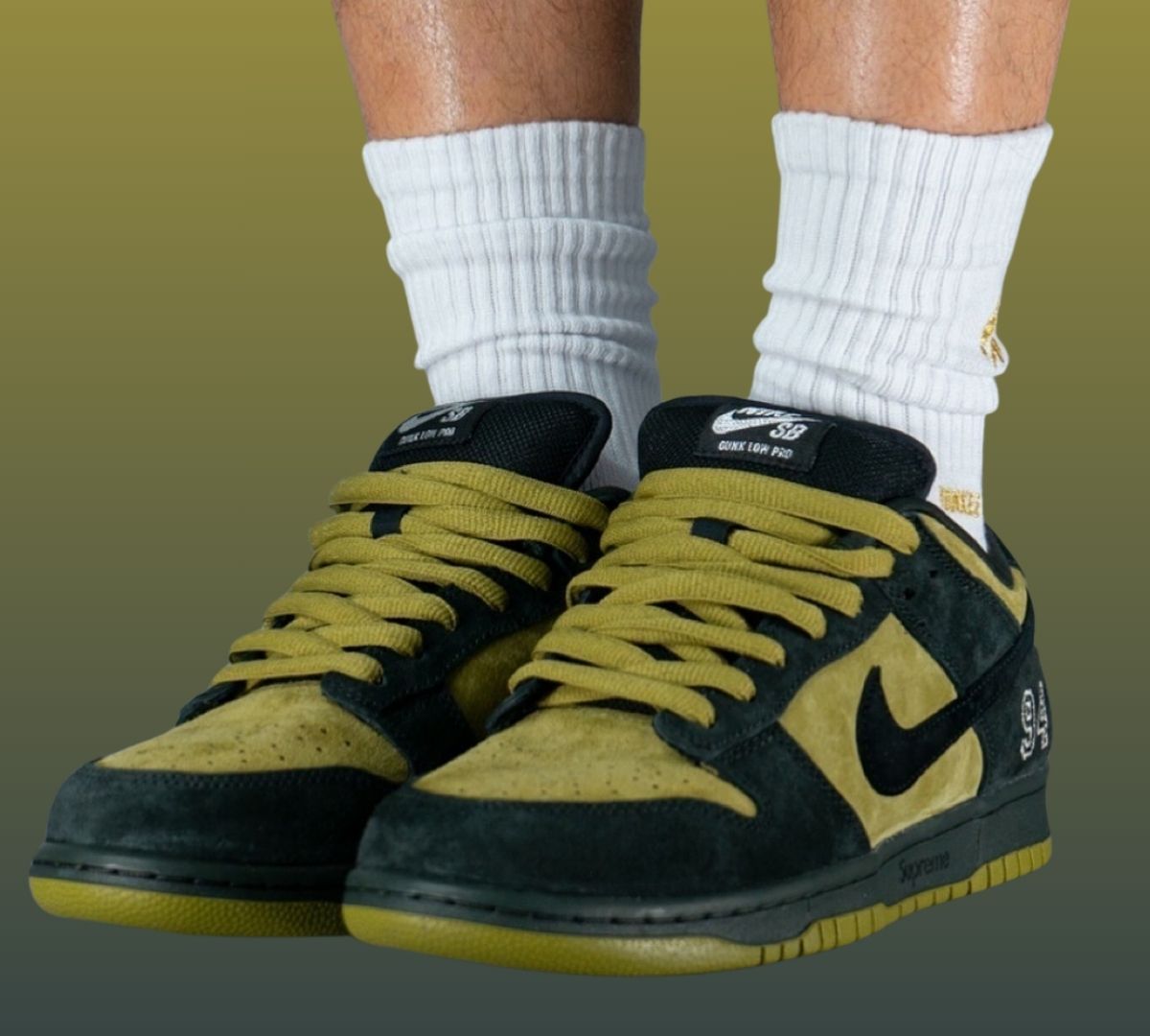 Supreme x Nike SB Dunk Low Camper Green HQ8487-300 | SneakerFiles