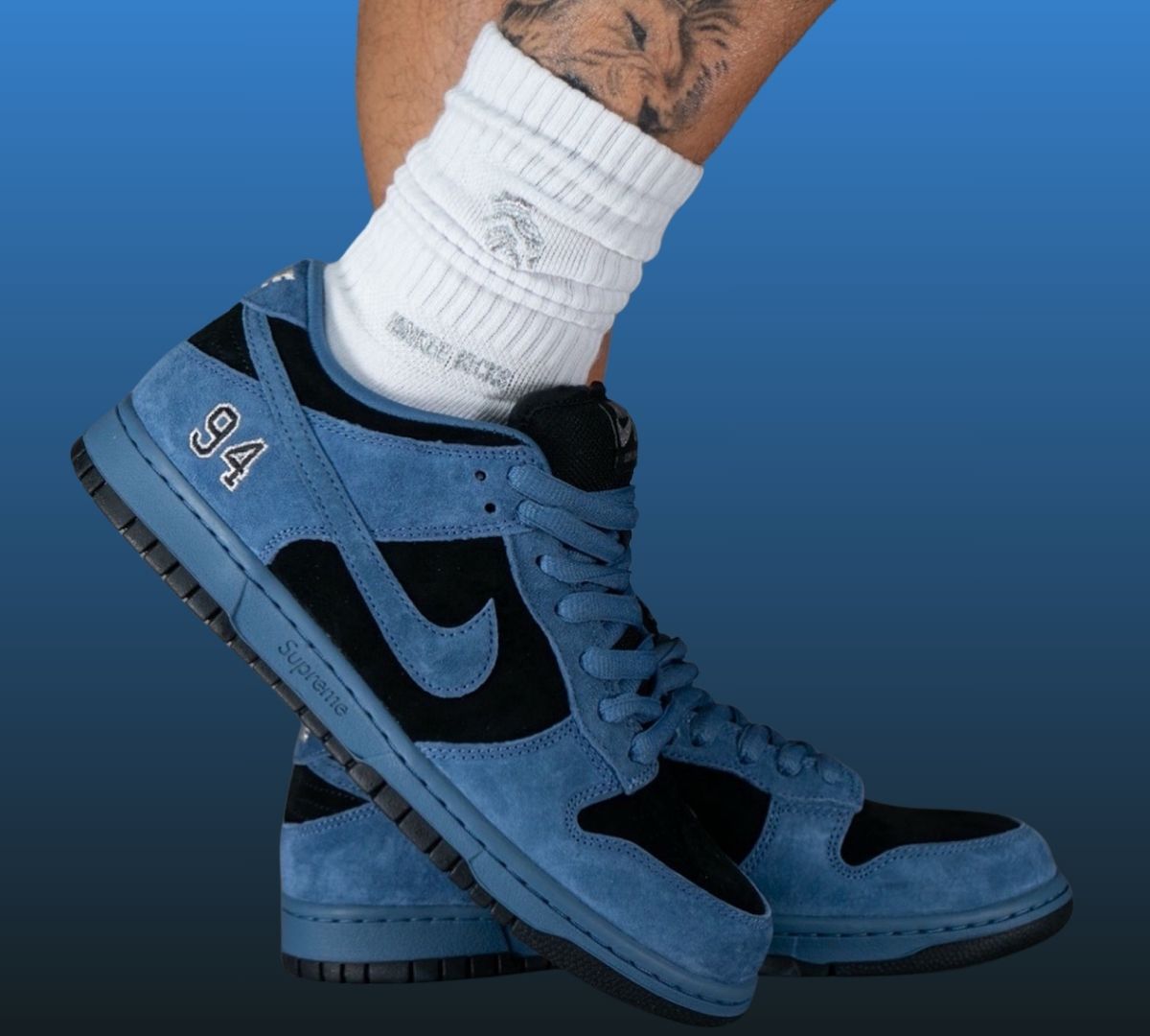 Supreme x Nike SB Dunk Low Ocean Fog HQ8487-400 | SneakerFiles