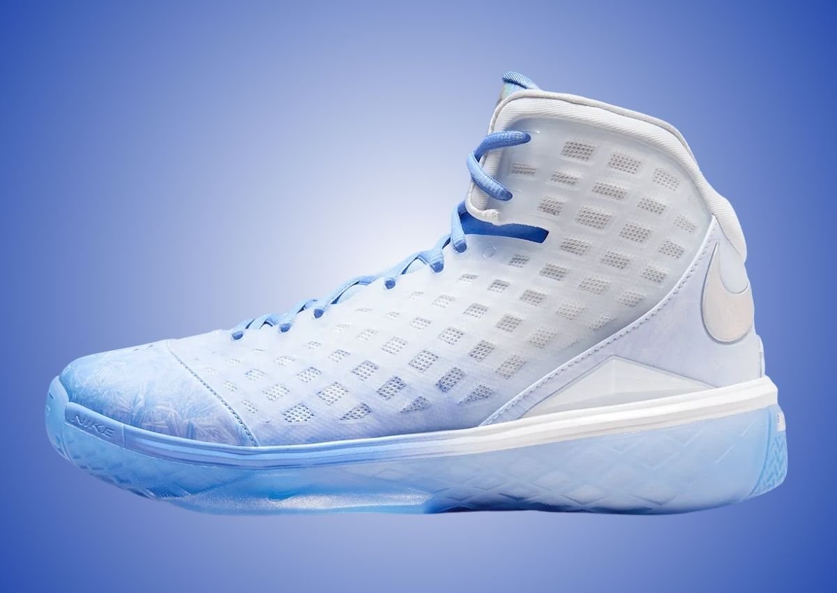 Nike Kobe 3 Protro Christmas IQ5338-400 | SneakerFiles