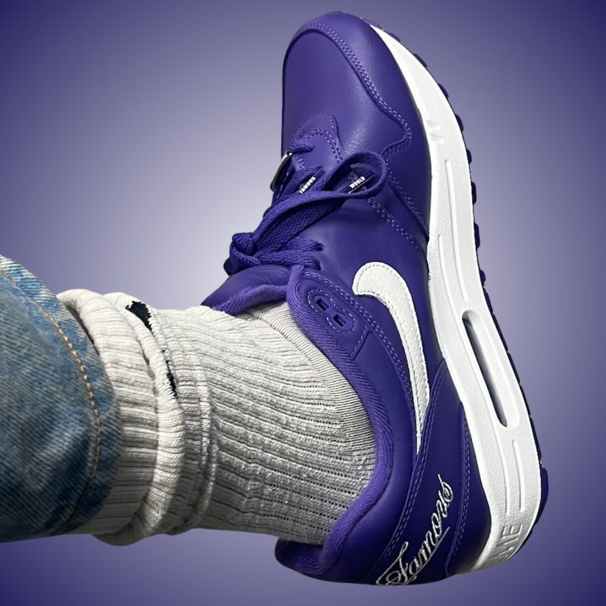 Supreme x Nike Air Max 1 87 Varsity Purple HF8813-500 | SneakerFiles