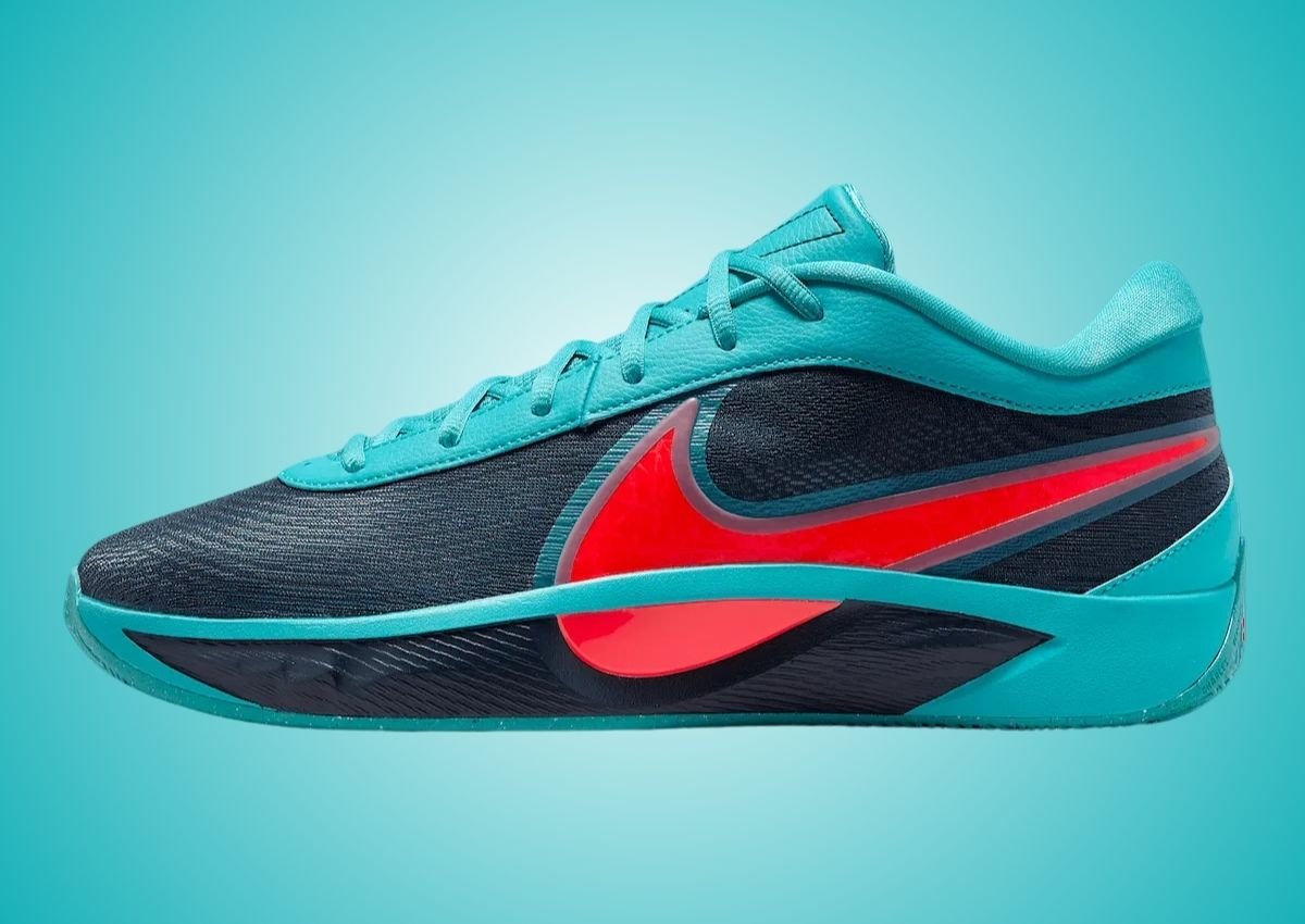 Nike Giannis Freak 6 Liam & Maverick FJ7792-300 | SneakerFiles