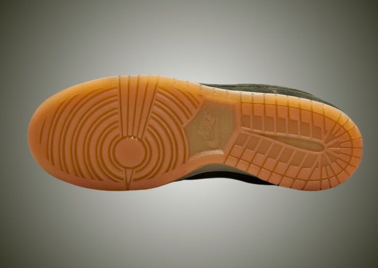 Nike SB Dunk Low Pro B Sequoia HJ0367-301 | SneakerFiles